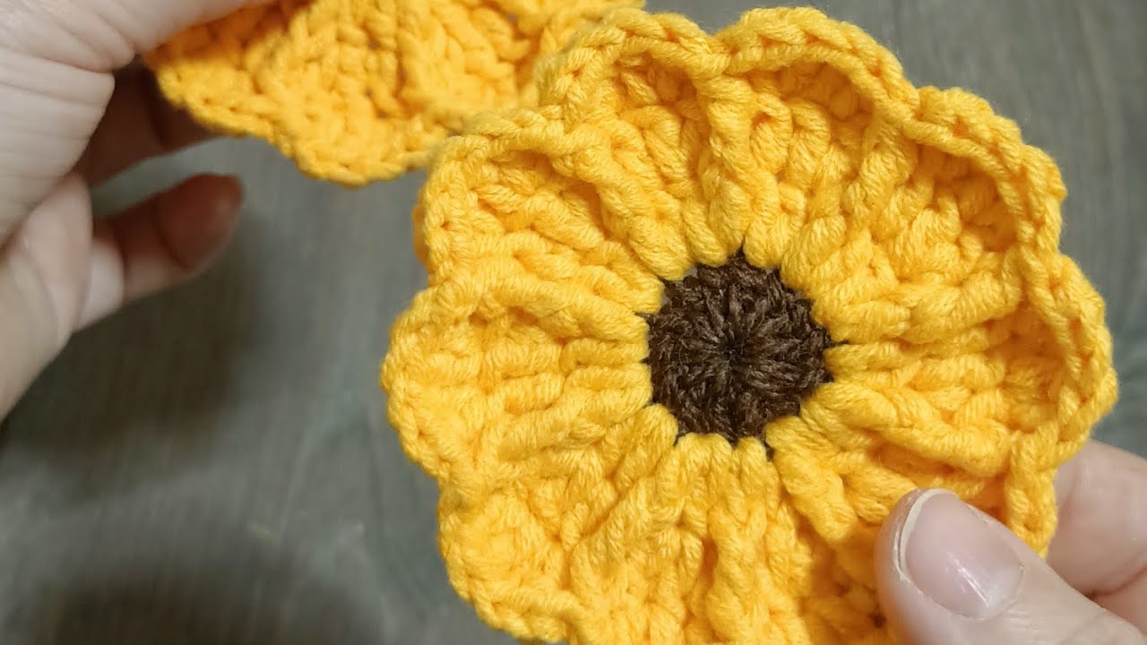 Easy Crochet Motif Flower Recipe – Hobby and Crafts" - YouTube