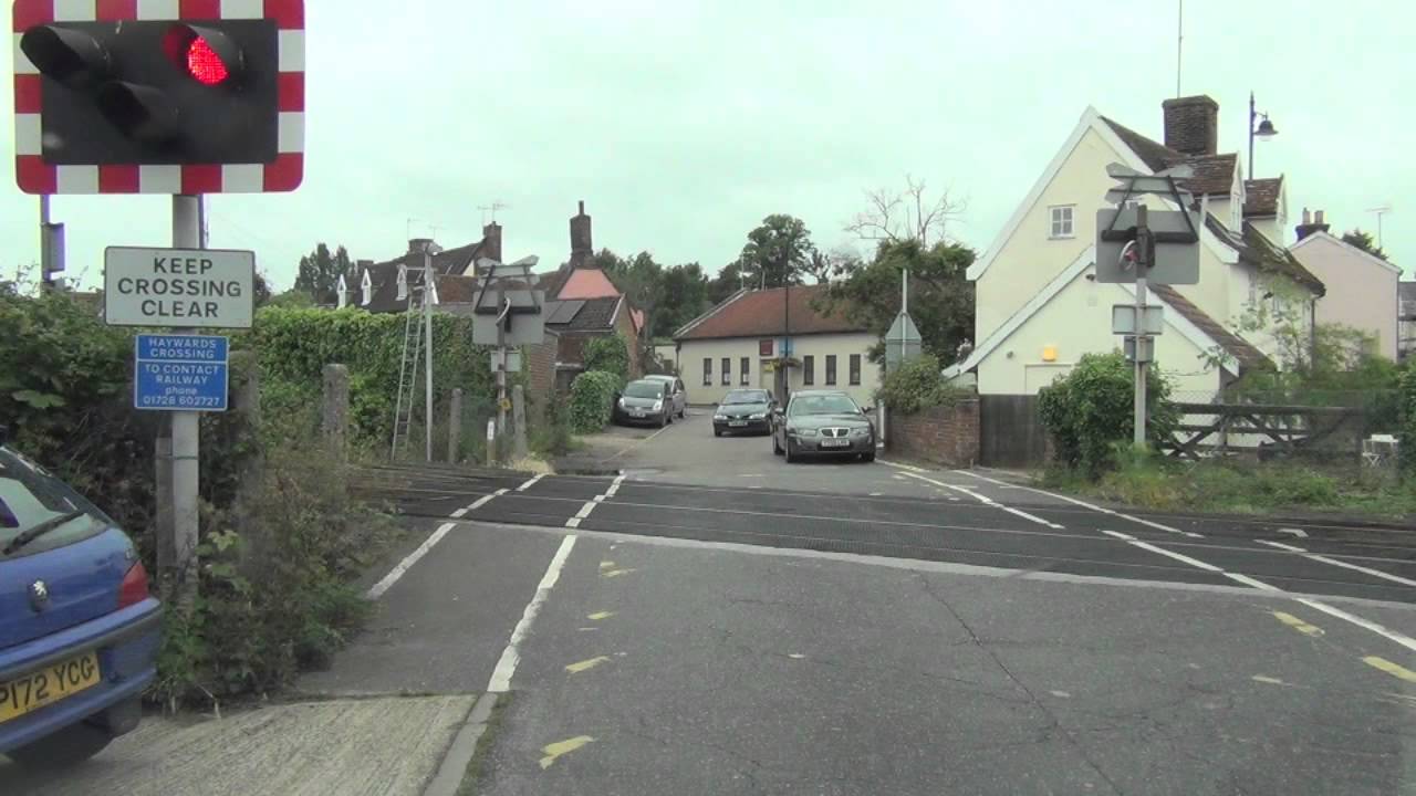 Woodbridge Level Crossing - YouTube