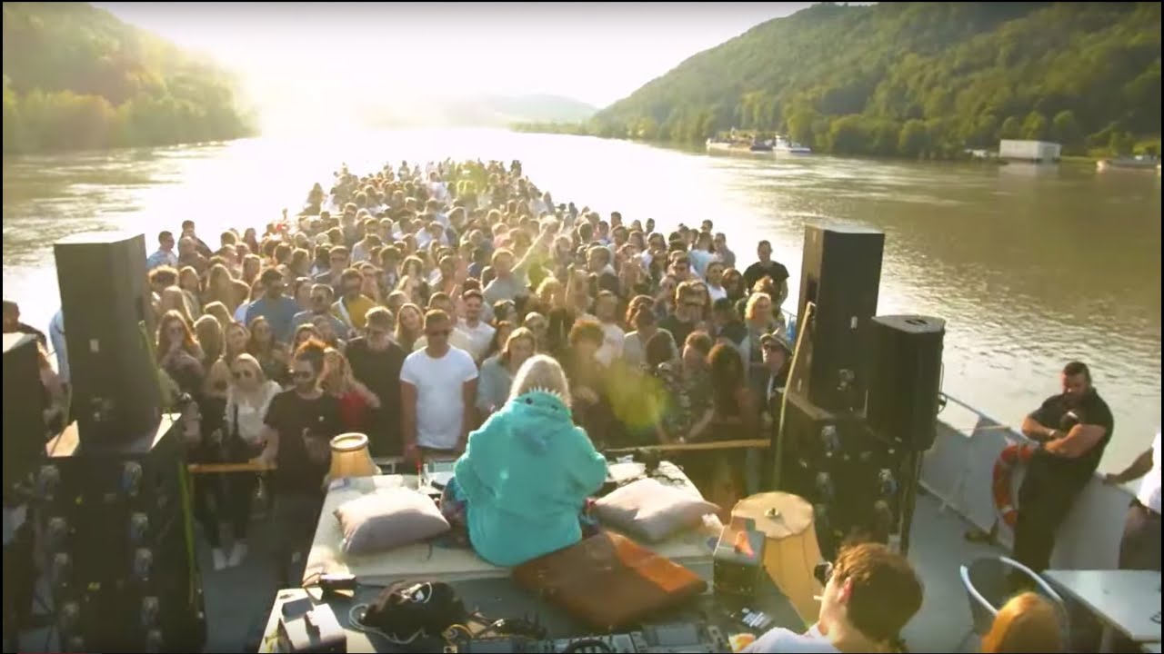 Bebetta In Bed #30 at Villa TuNichtBoot, Passau - YouTube