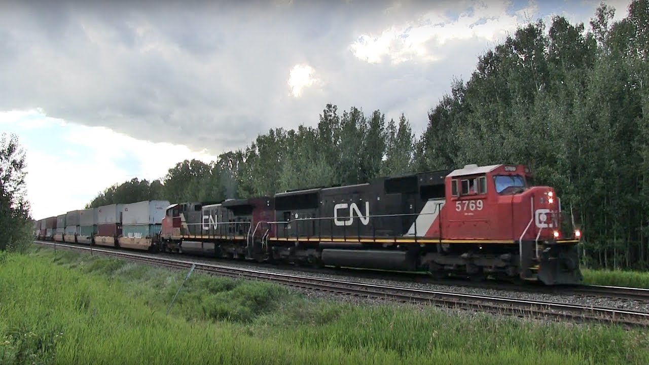 CN Train Spotting HD: CN 5769 & 2617 Pulls Q196 East At Carvel AB 7/7 7/22/18 - YouTube