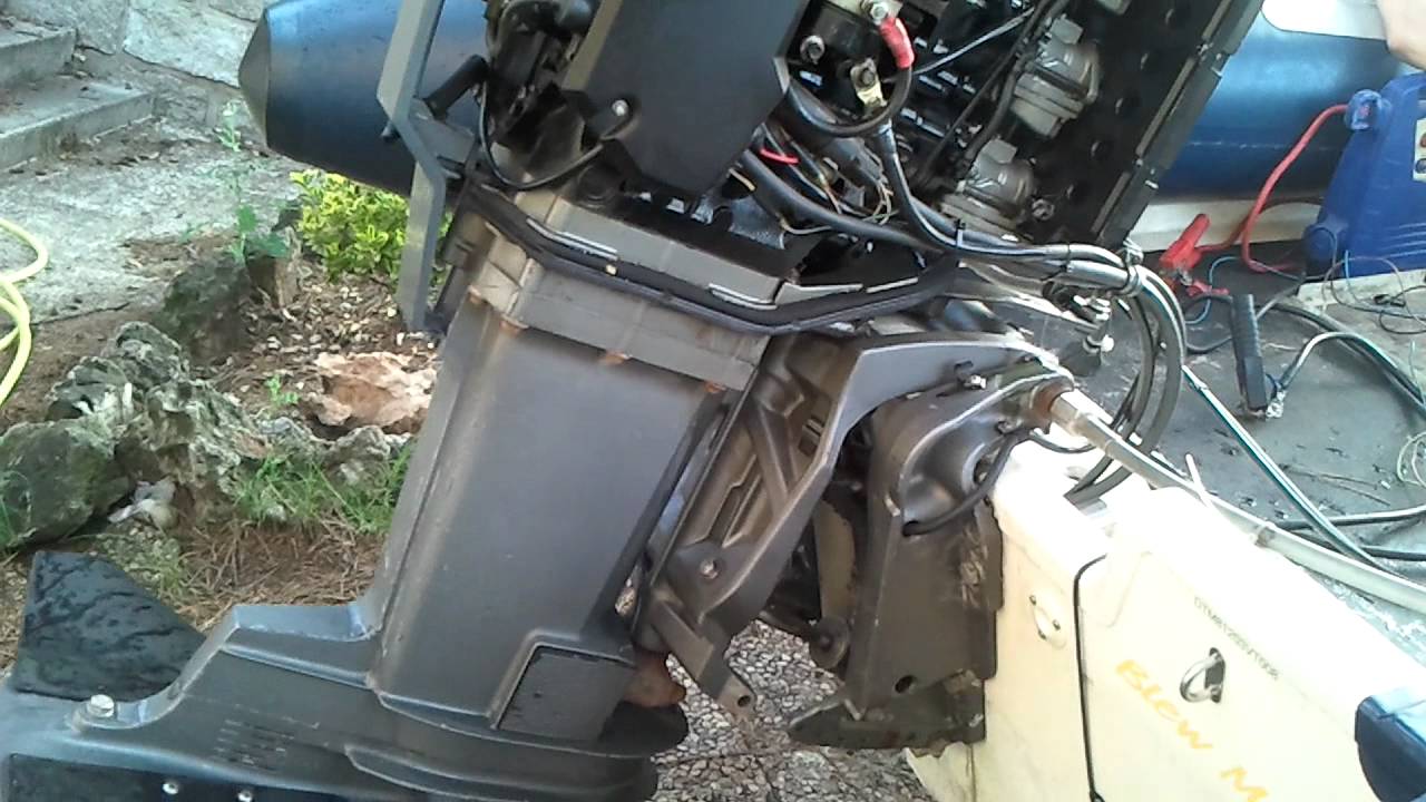 Motor Mariner 90 1989 CV 2T funcionamiento trim - YouTube