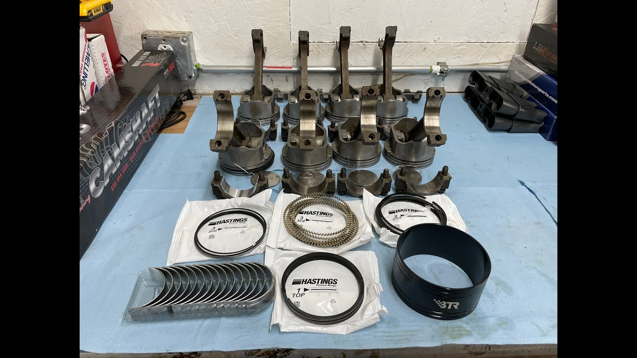 How to properly clock LS piston rings - YouTube