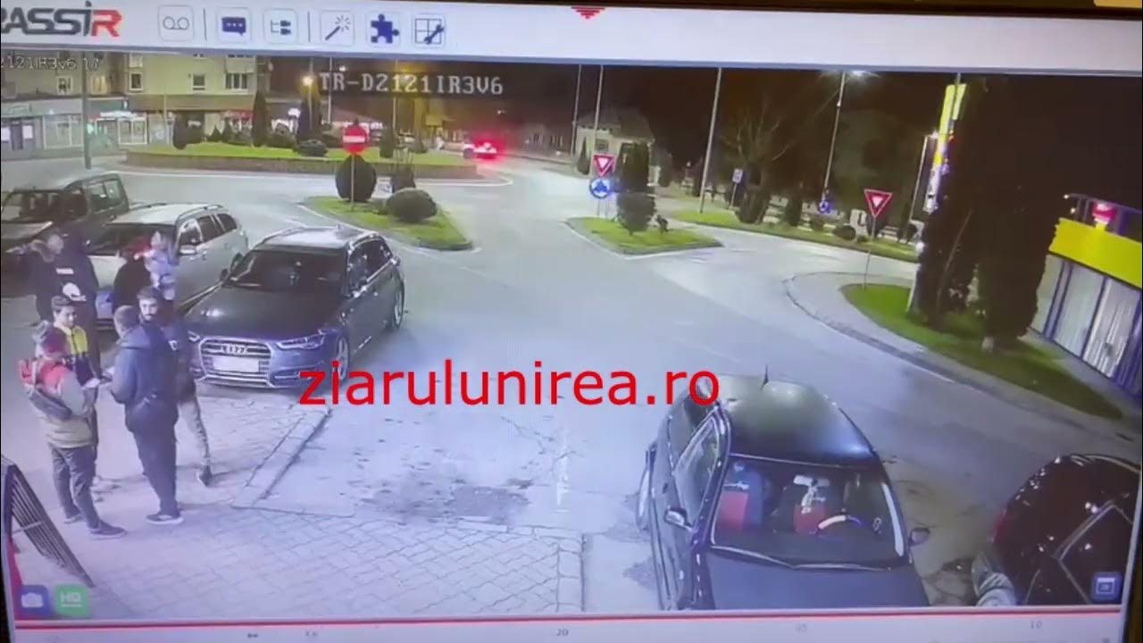 Video SOCANT, momentul impactului in accidentul din sens giratoriu Sebes - YouTube