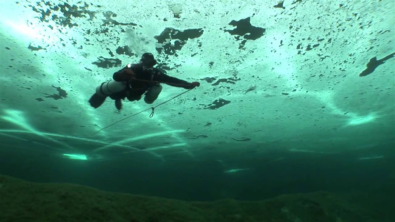 Razor Side Mount Ice Diving - YouTube