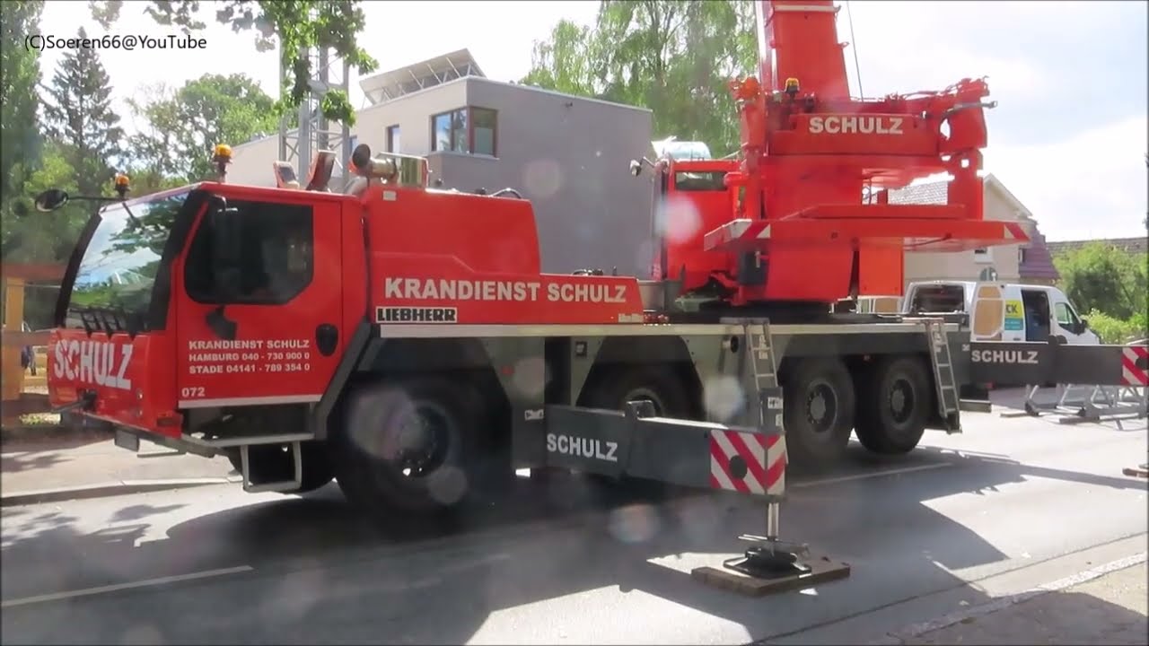 Mobilkran LIEBHERR LTM 1090-4.2 vom KRANDIENST SCHULZ bei der Montage ...