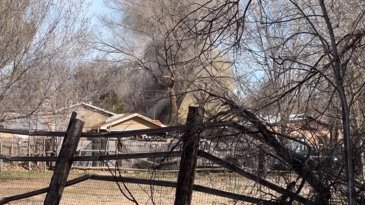 Crews work to contain fire near Rio Grande River - YouTube