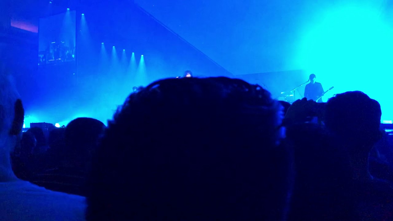 Pieces- Amanda cook. Live at Las Vegas - YouTube