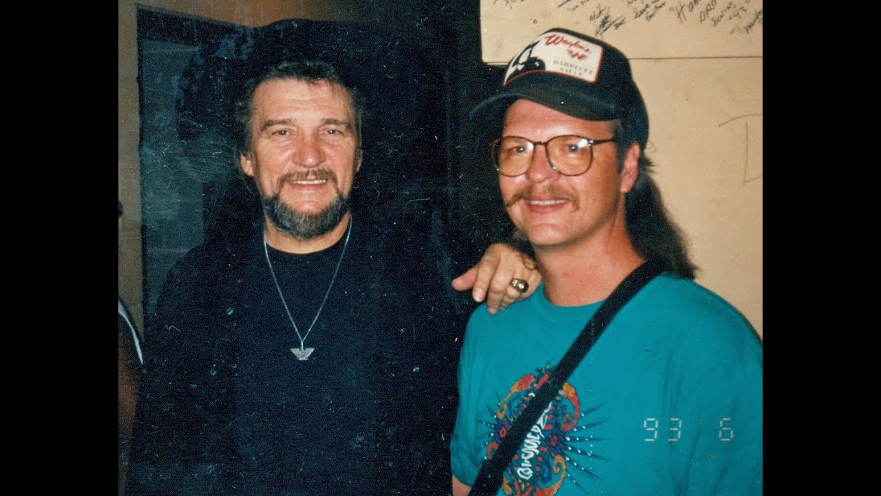 My Tribute to Waylon - YouTube