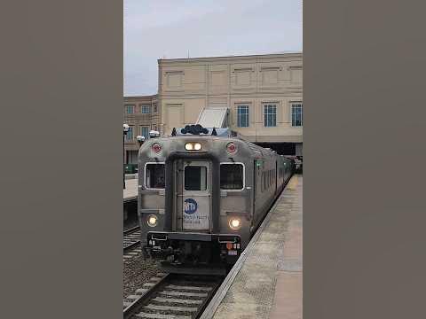 Metro North Comet V Cab Car #6707 Leads BERG Train #1174 Out of Secaucus Junction #shorts #fyp ...