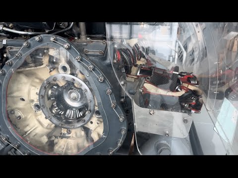 Pratt & Whitney R-4360 Wasp Major cutaway. 28-cylinder four-row radial ...