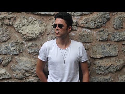 Deniz Demiröz - Ya Hep Ya Hiç (Şebnem Ferah) Official Music Video