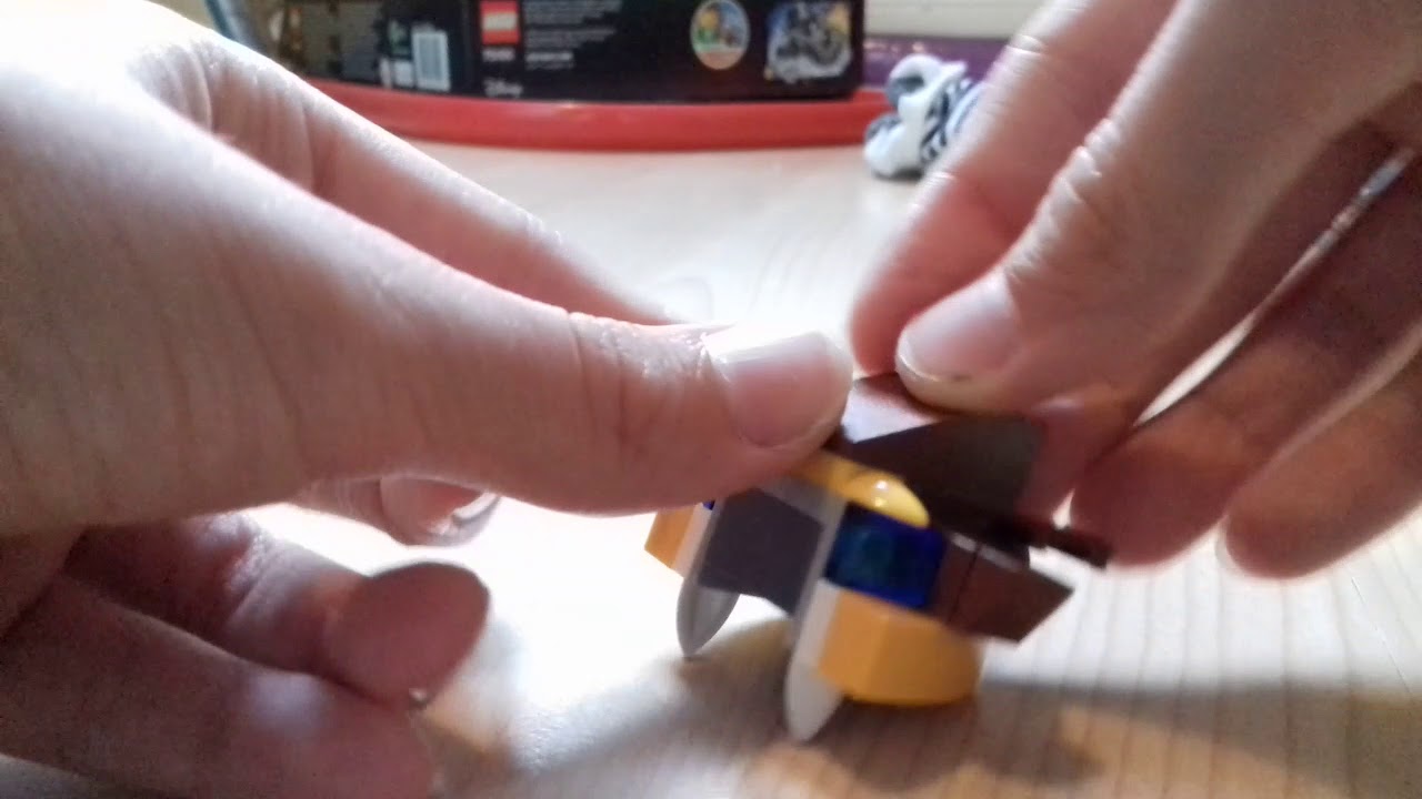 How to make a Lego Lion's head! - YouTube