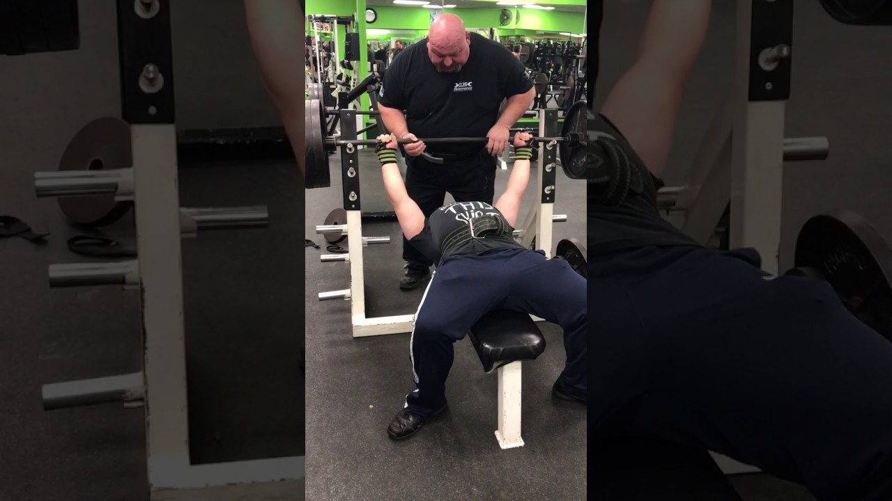 520lb bench press @ 259 body weight - YouTube