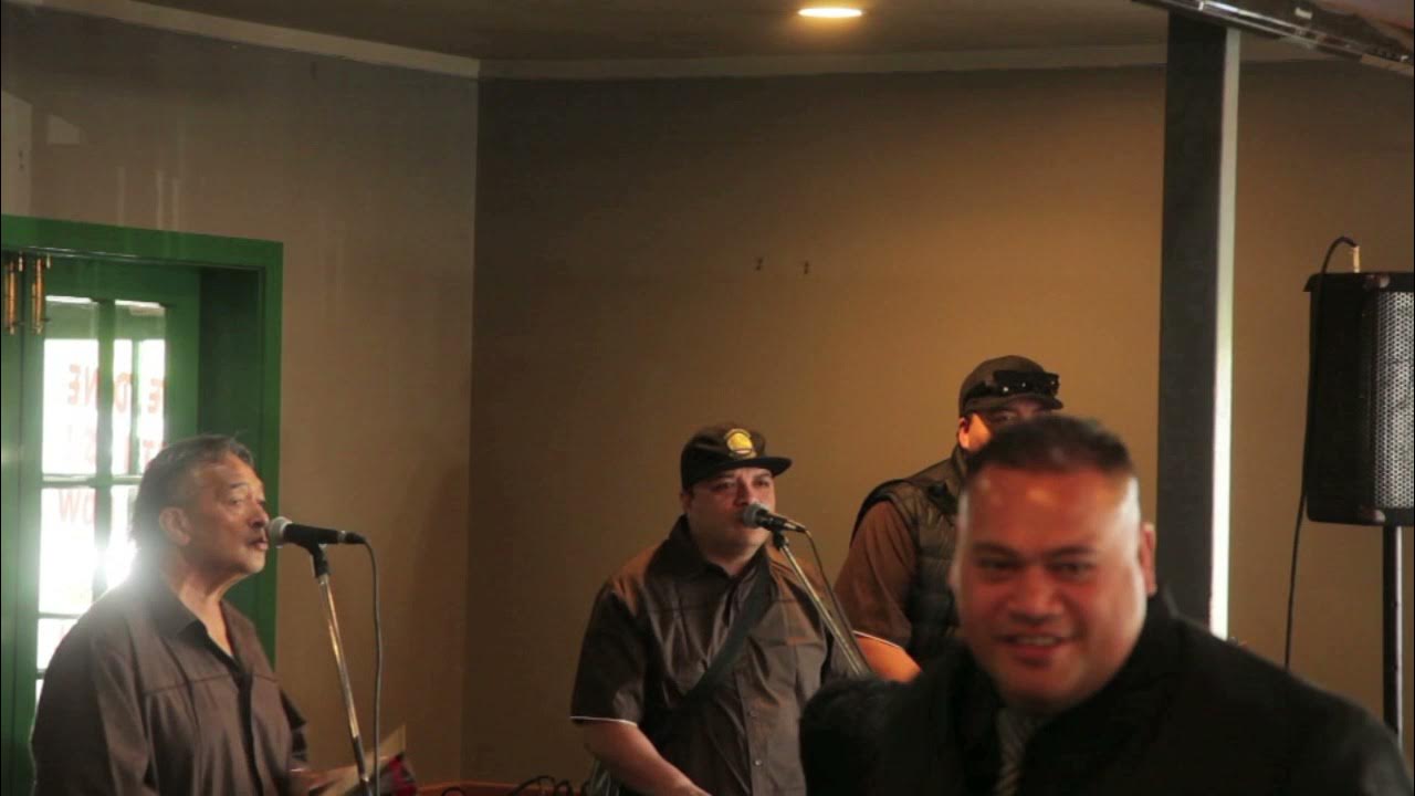 2pouz Fynist 3 Piece Live (Cook Island Bossa) - YouTube