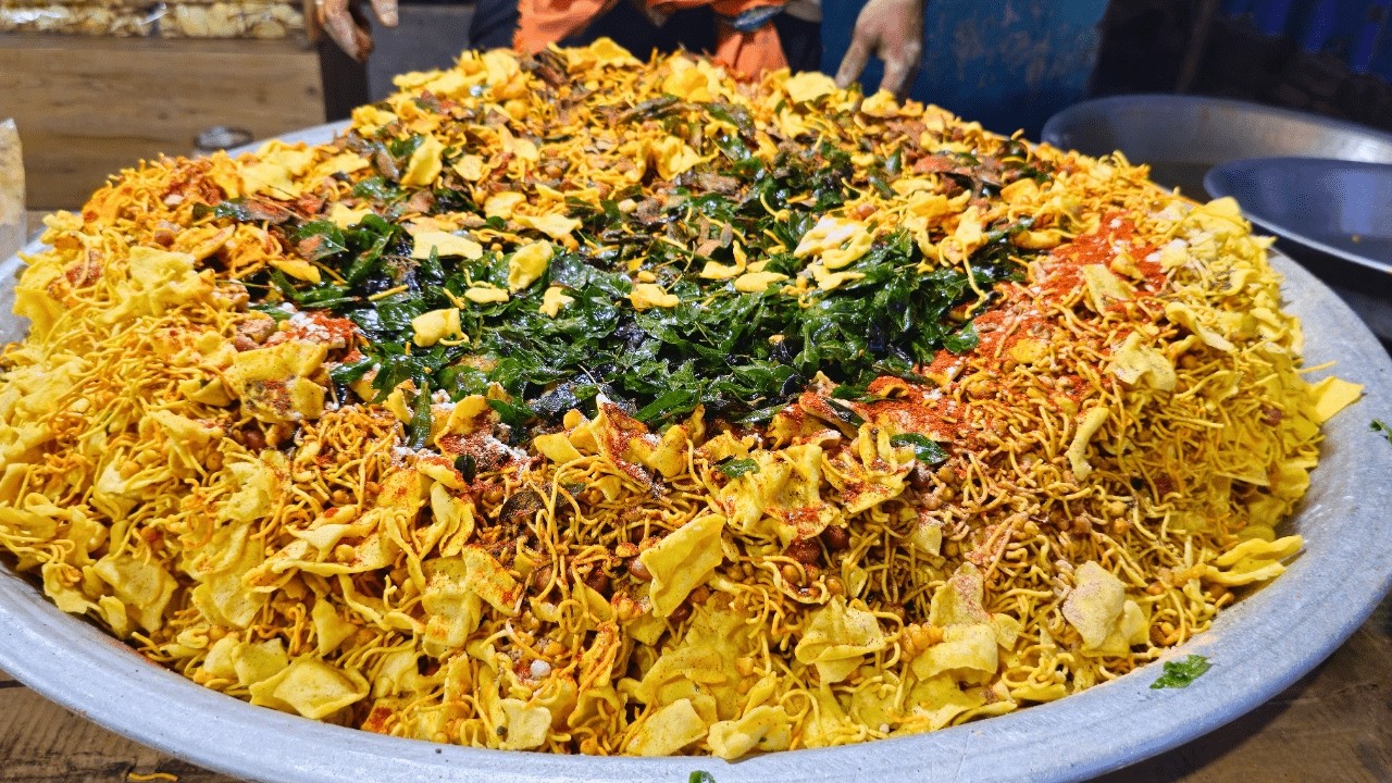 Kishor Bhaina Cuttack Mixture | Seo, Ganthia and Mixture Rs. 110/- Only ...