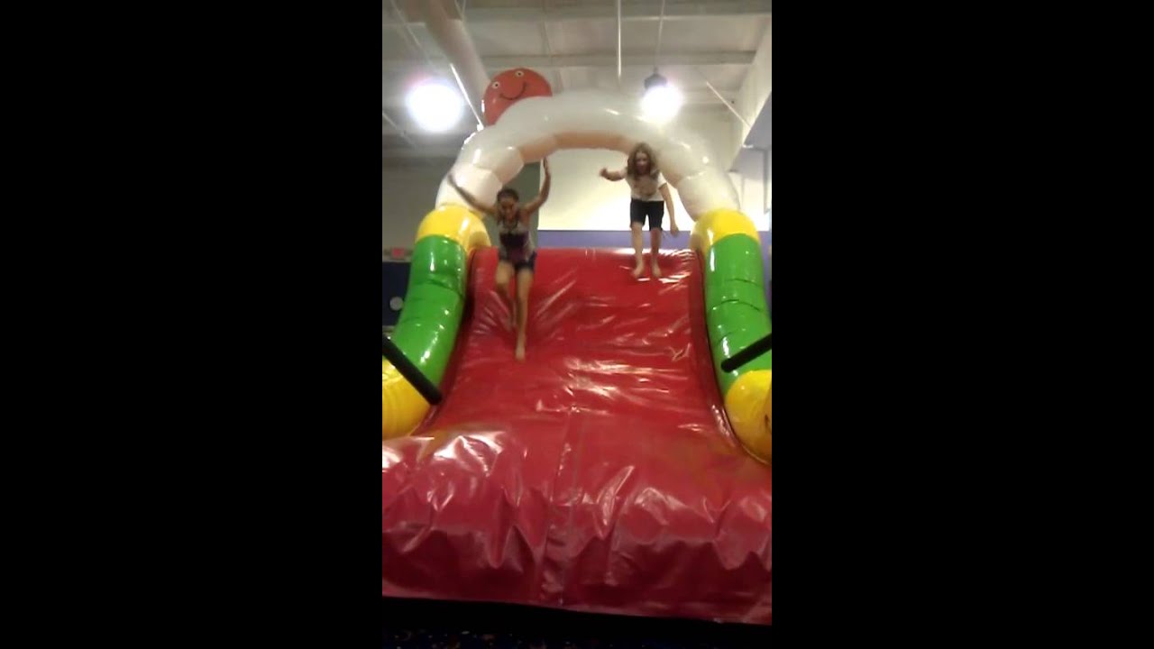 Nashville Fun For Families Hoppity Hop Inflatable Play Center1 - YouTube