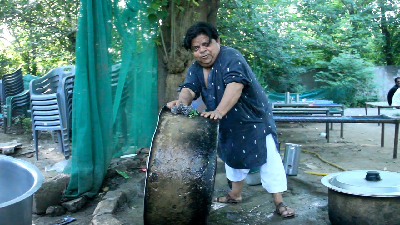 Mithu Khan Ki Nokri | Top Funny videos | Shahzada Ghaffar | Pakistani ...