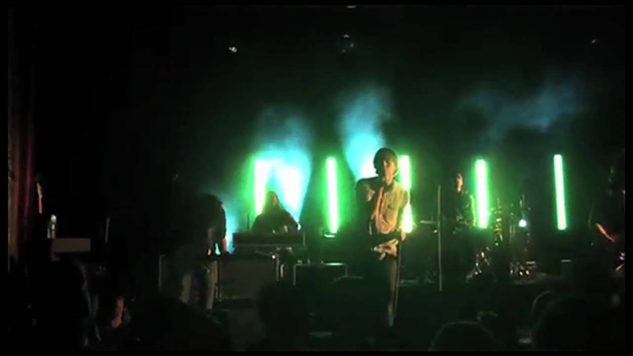 Phoenix - Countdown (live) - 4/21/10 - Kansas City - YouTube