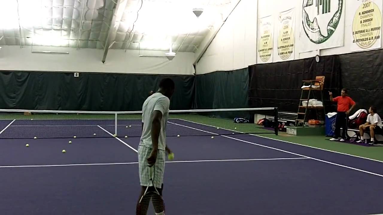 Takanyi Garanganga serving at the Dallas Challenger 2010 - YouTube