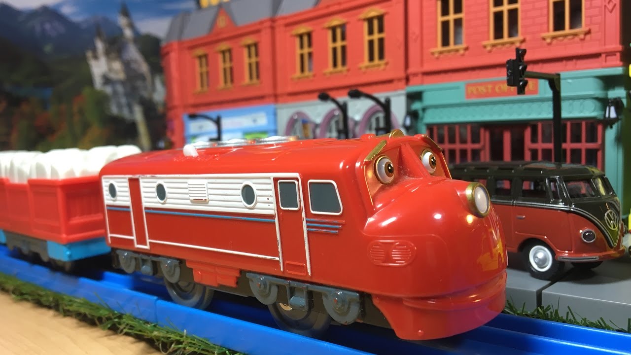 Chuggington Wilson Chuggington Motorized Train with rmz city diorama ...