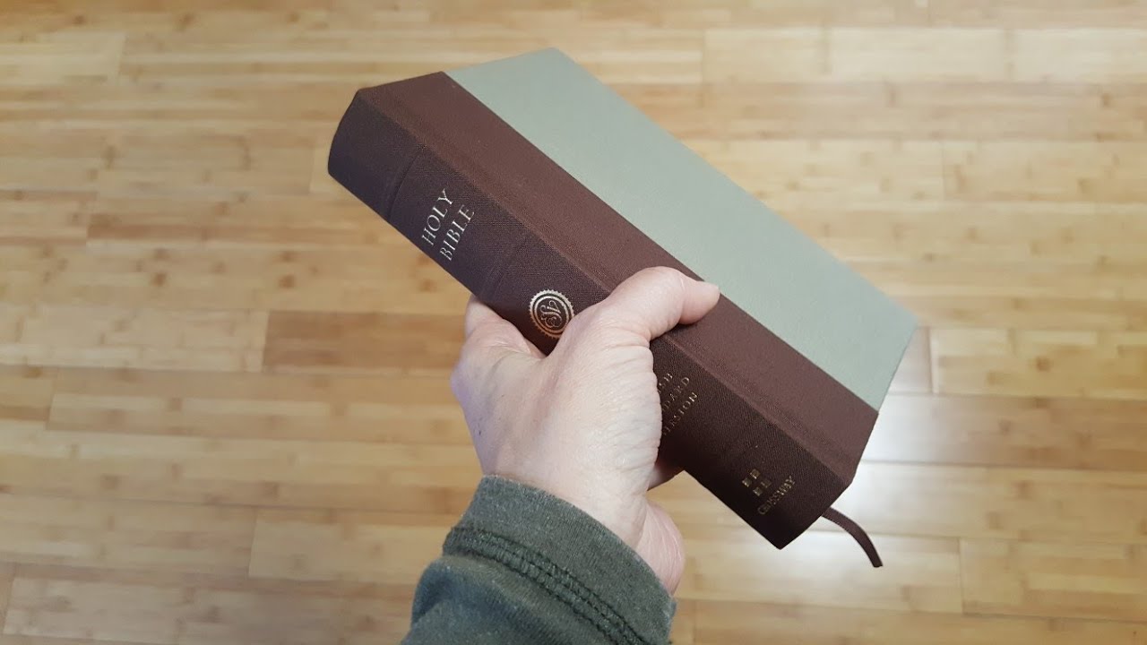 Great Personal Size Bible That Lays Flat - YouTube