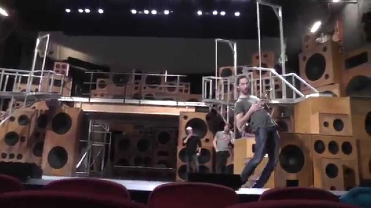 Behind the scenes 2 - De tre Musketerer Folketeateret - YouTube