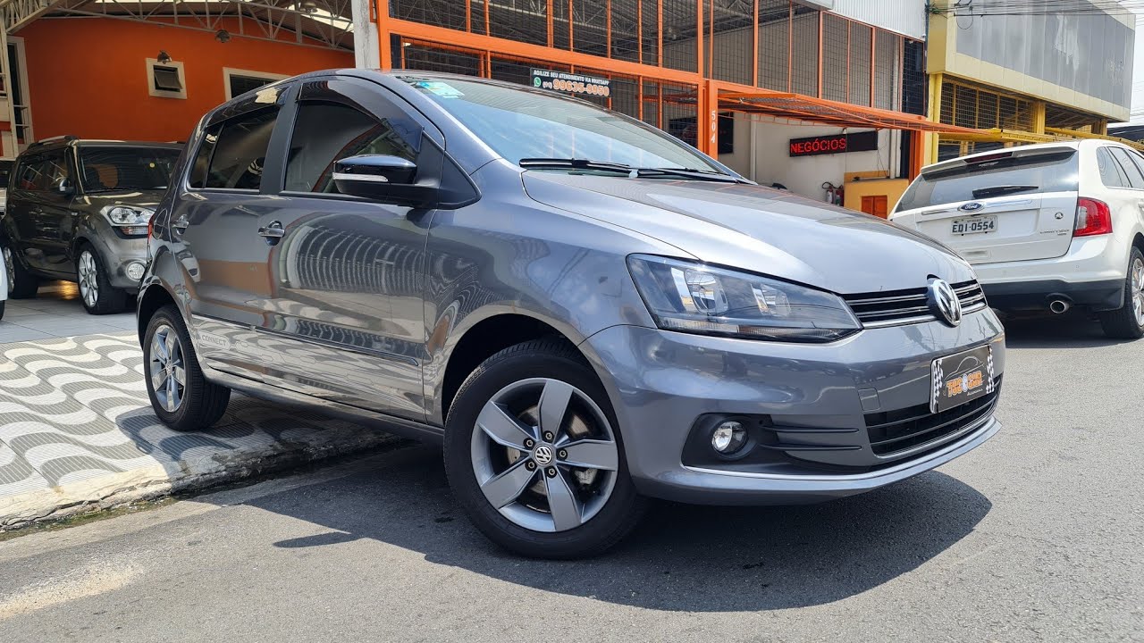 Volkswagen Fox 1.6 MSI Connect 2018 - YouTube