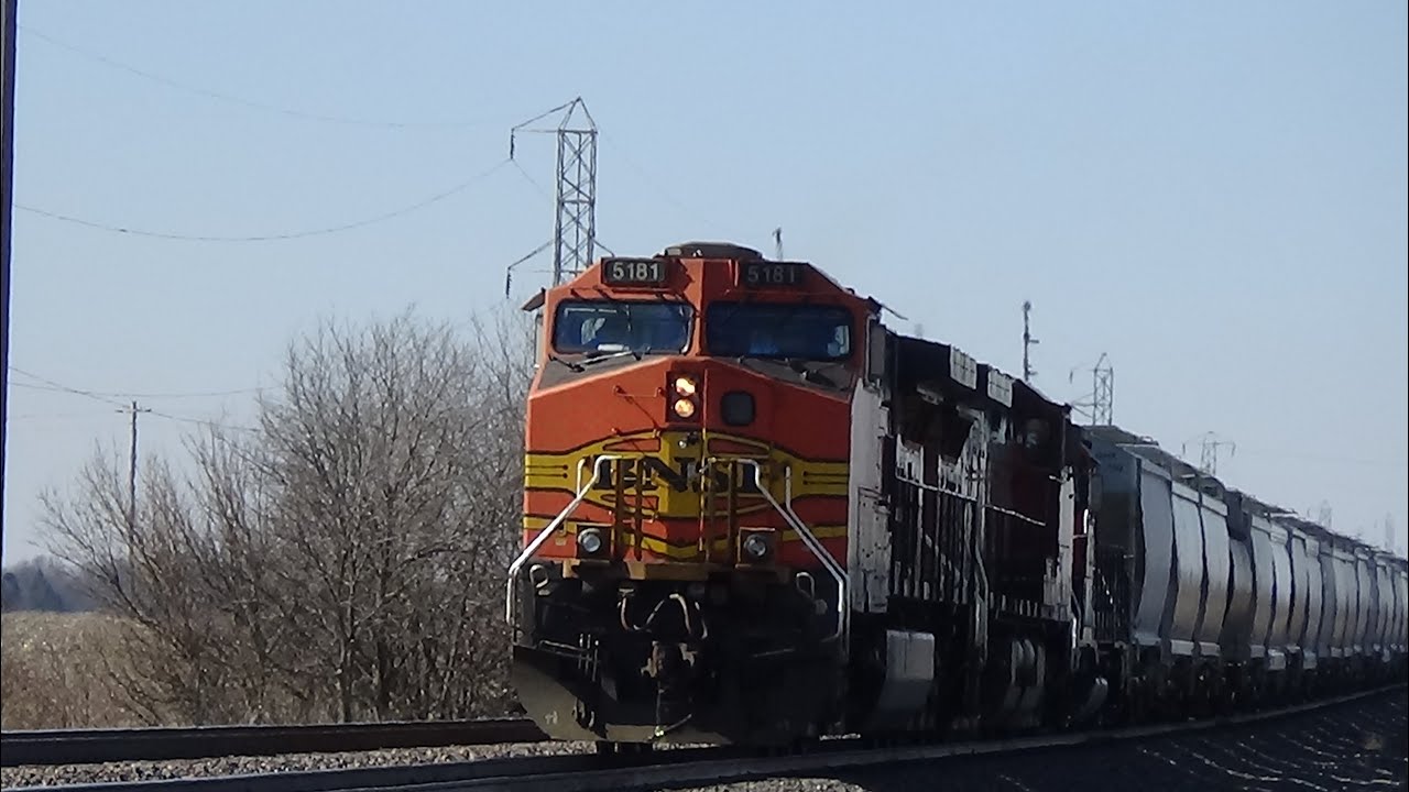 Amtrak 199 Meets BNSF 5181 At a Crossbuck Crossing West of Kewanee, IL ...