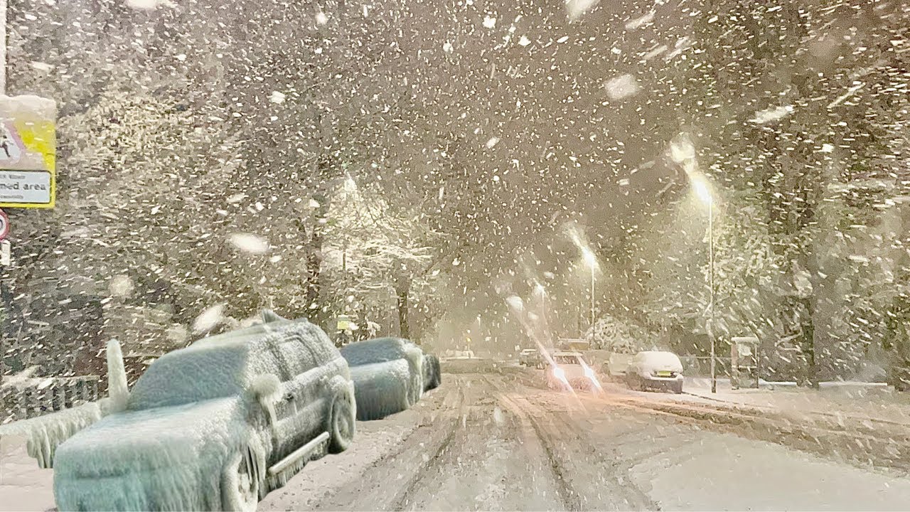 London Christmas 2022 | London Christmas Heavy Snowfall Highlights 2022 ...