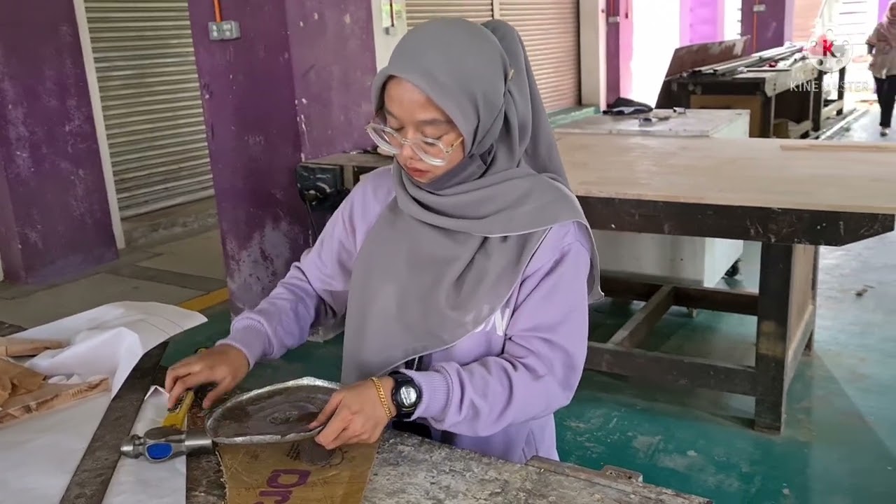 PEMBUATAN ALAT MUZIK CANANG - YouTube
