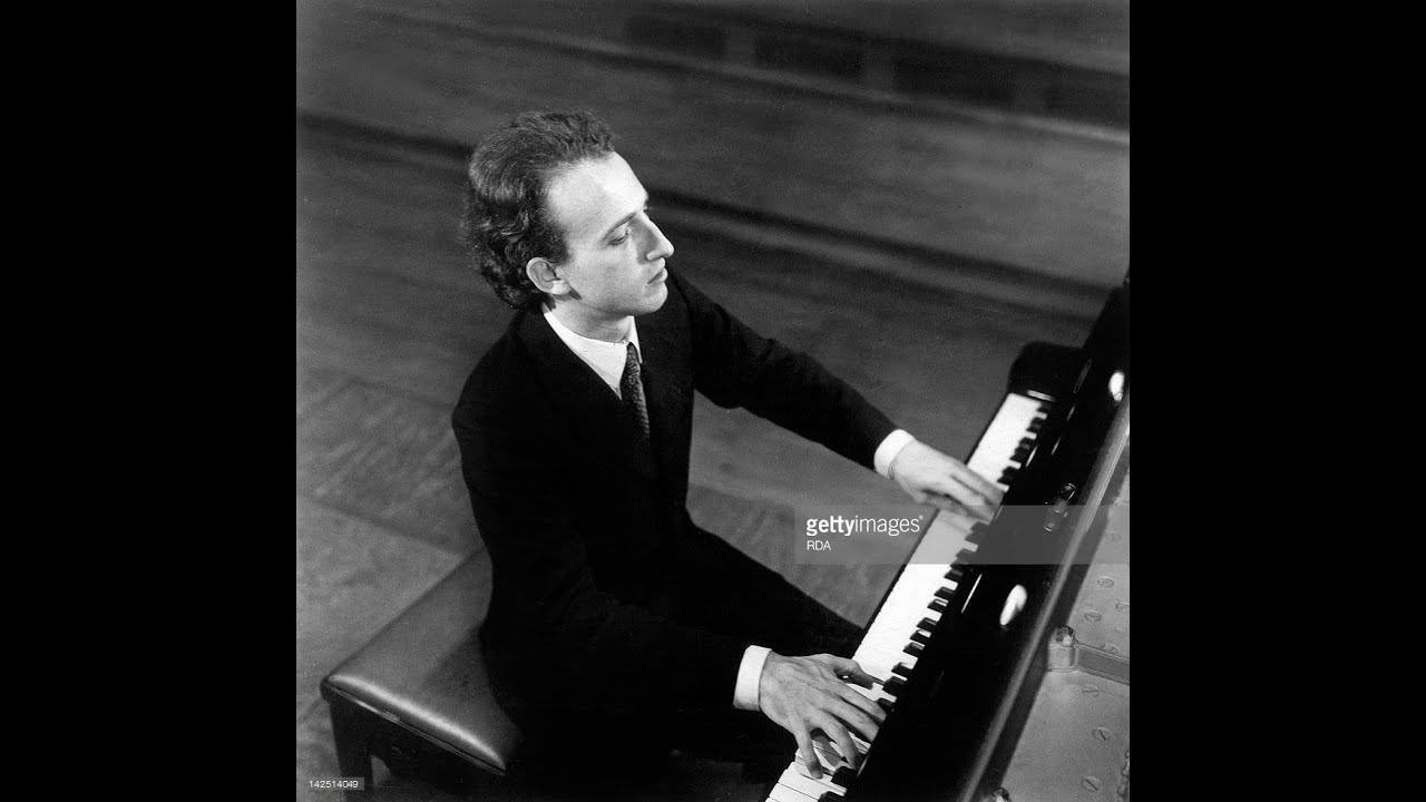 Maurizio Pollini - Beethoven Sonate op106 - Salzbourg 1977 - YouTube