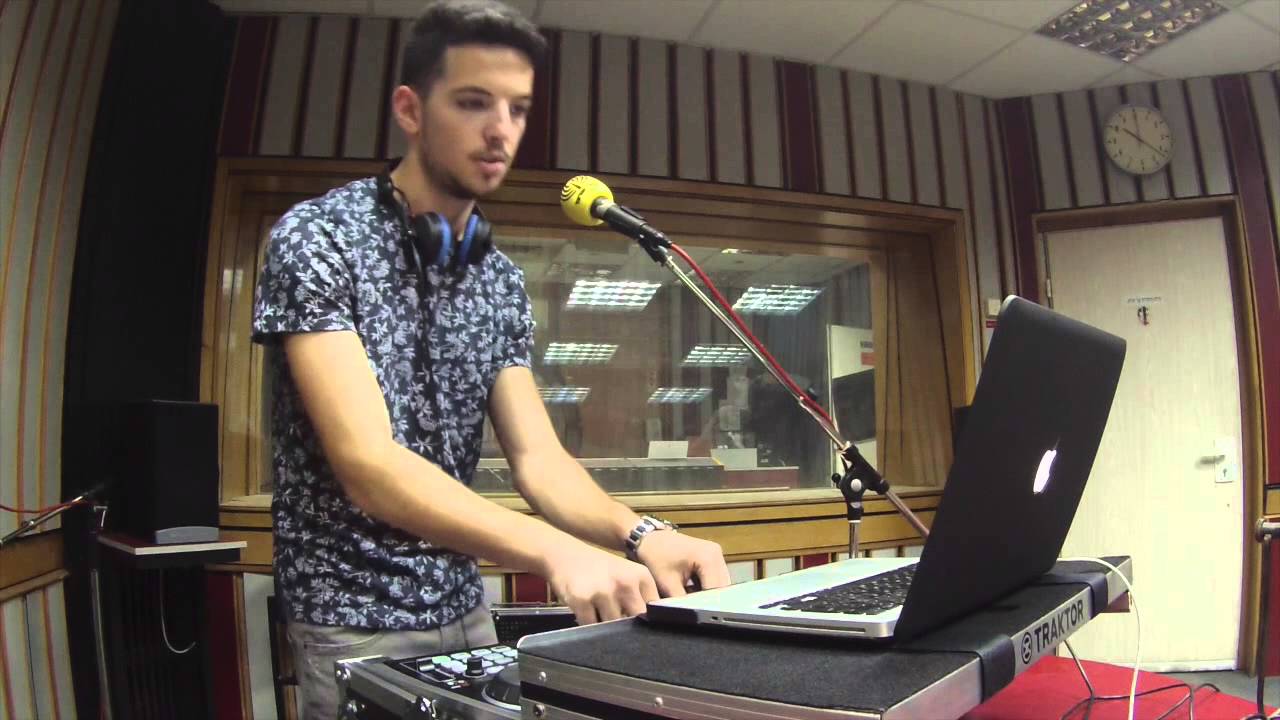 Niv Edri | Reshet Gimmel Radio | ניב אדרי רשת גימל - YouTube