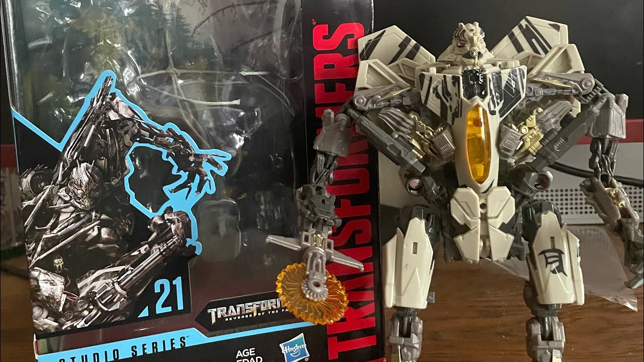 Studio series 21 revenge of the fallen star scream review - YouTube