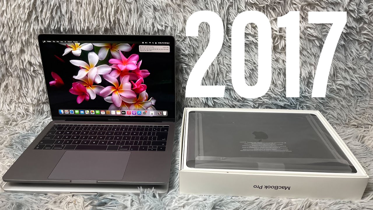 Macbook pro 13 2017 cũ giá rẻ full box - YouTube