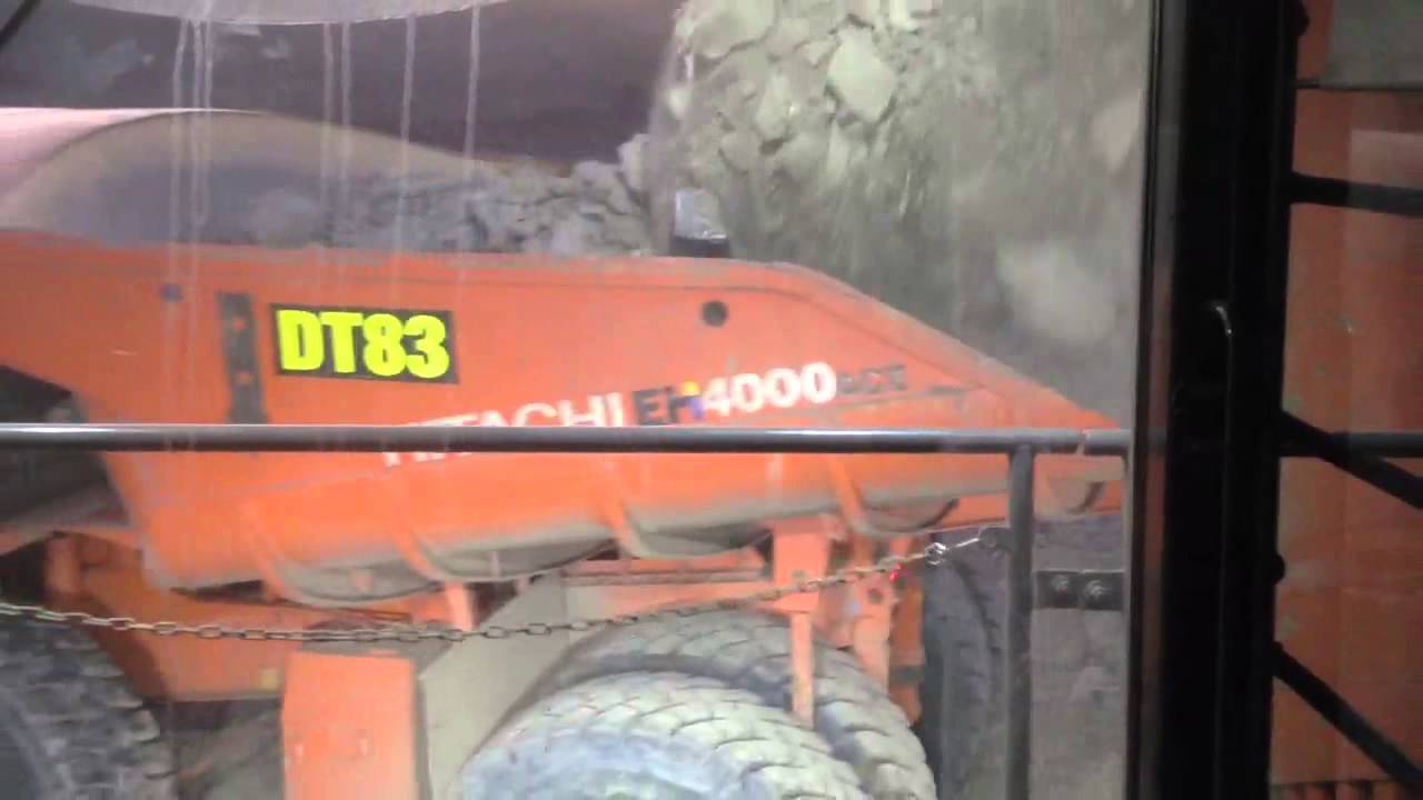 Hitachi 5600 mining - YouTube