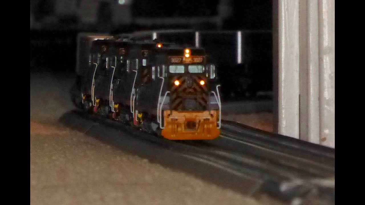 Rio Grande GP30's on two HO scale freight trains - YouTube