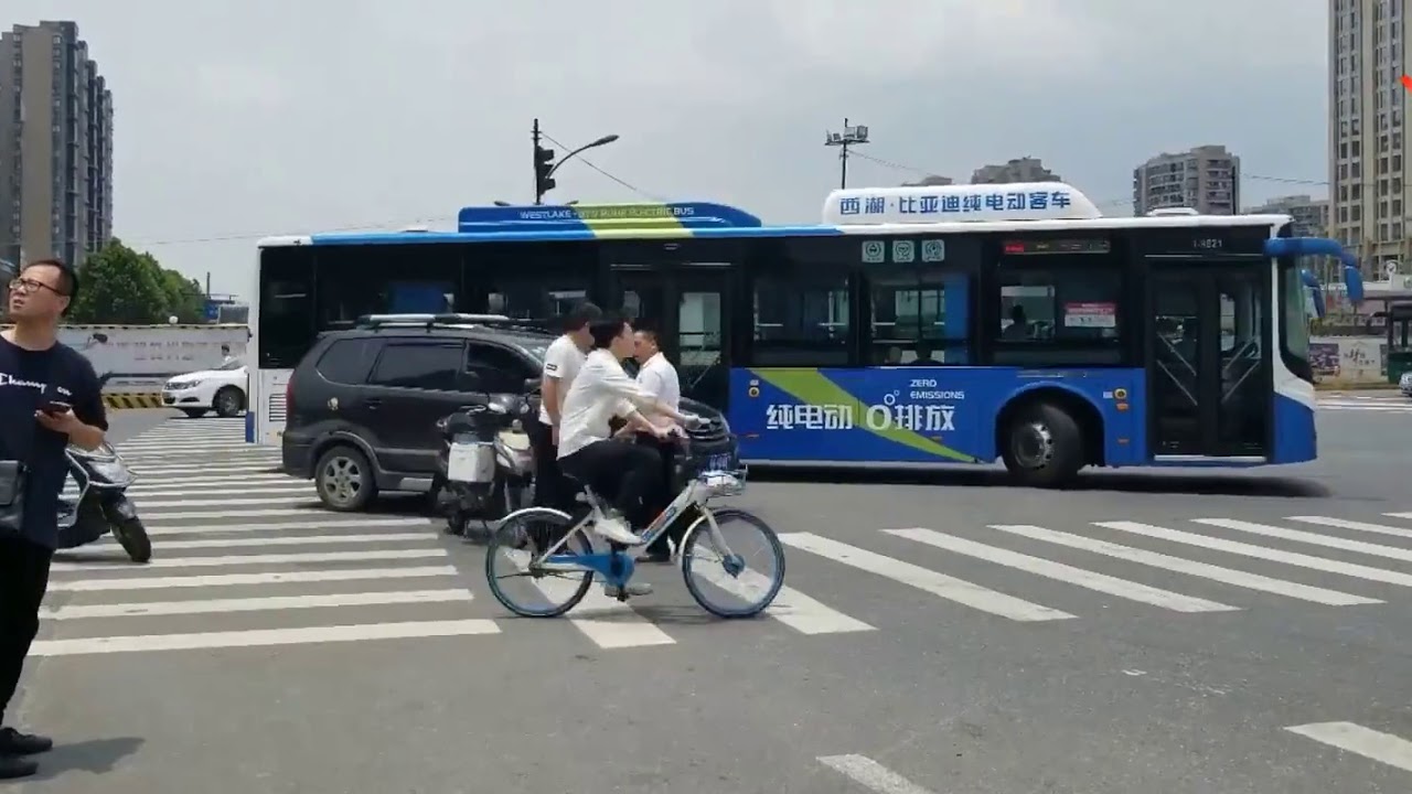 Chinese Road rage collection 2018 0725：打赢坐牢，打输住院! - YouTube