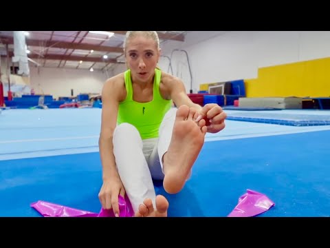 Sophia Campana Barefoot Stretching