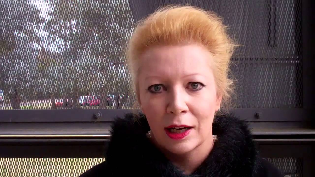 How do I choose a PhD topic that will sustain my interest? - YouTube