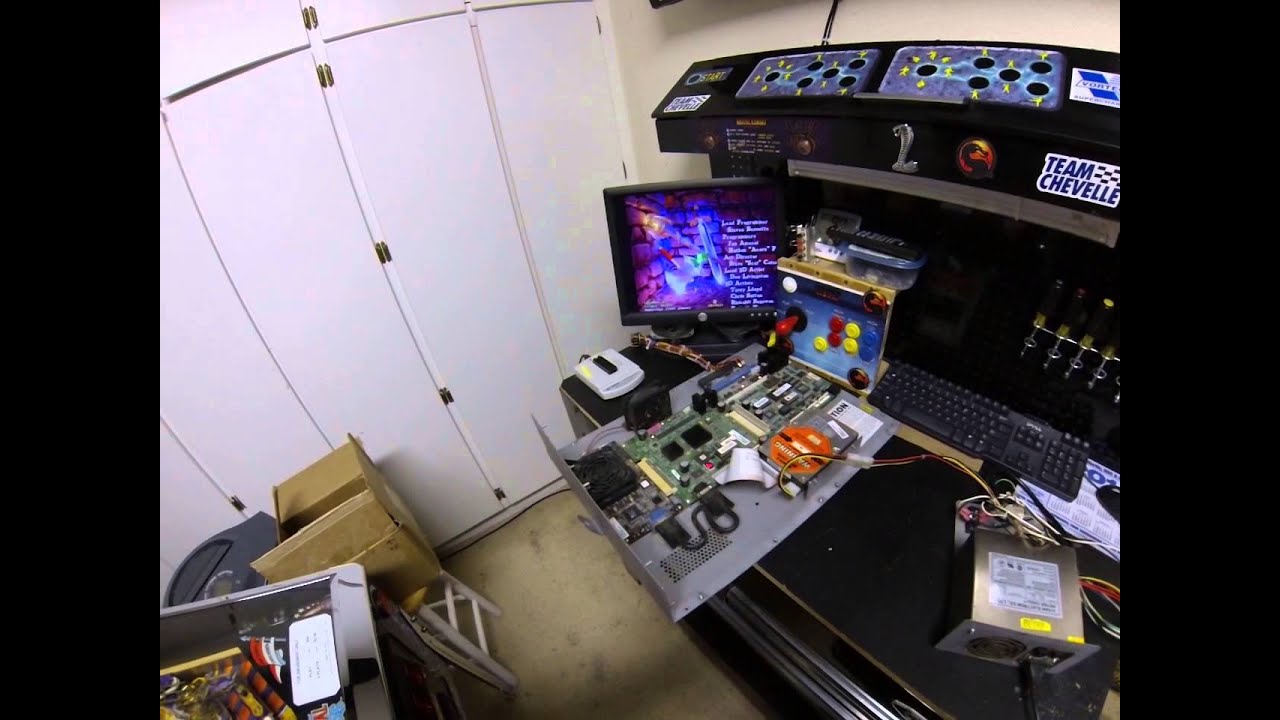 Midway Gauntlet Legends Vegas 777 PCB Board test - YouTube