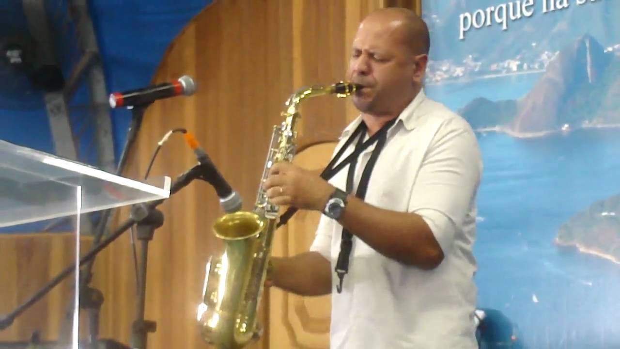 Saxofonista - Angelo Torres / Música: Agnus Dei - YouTube