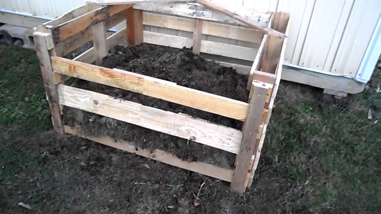 Pallet Wood Compost Bin - YouTube