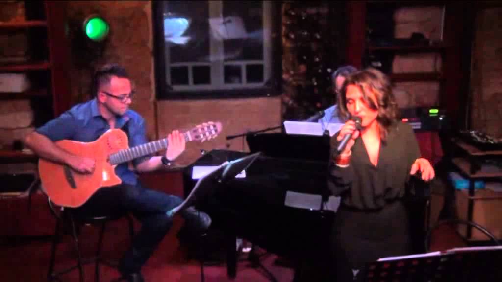 ΖΩΗ ΠΑΠΑΔΟΠΟΥΛΟΥ - ΕΞΩ ΟΙ ΦΩΝΕΣ - YouTube