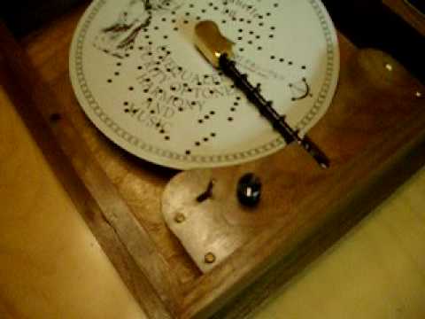 Disc-playing Music Box: Continuous Play - YouTube