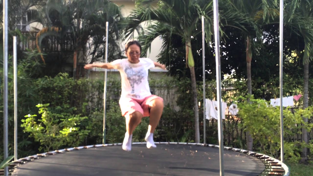 trampoline - butt jump - YouTube