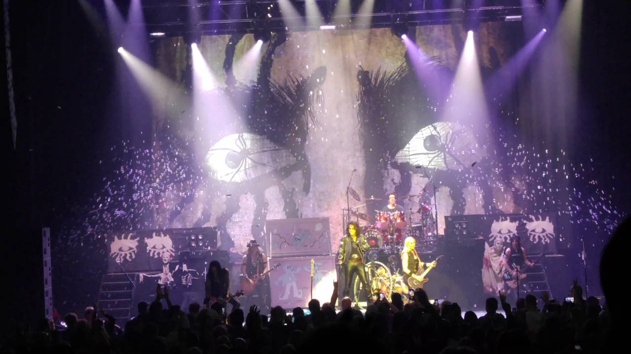 Alice Cooper Live Band Intro - YouTube