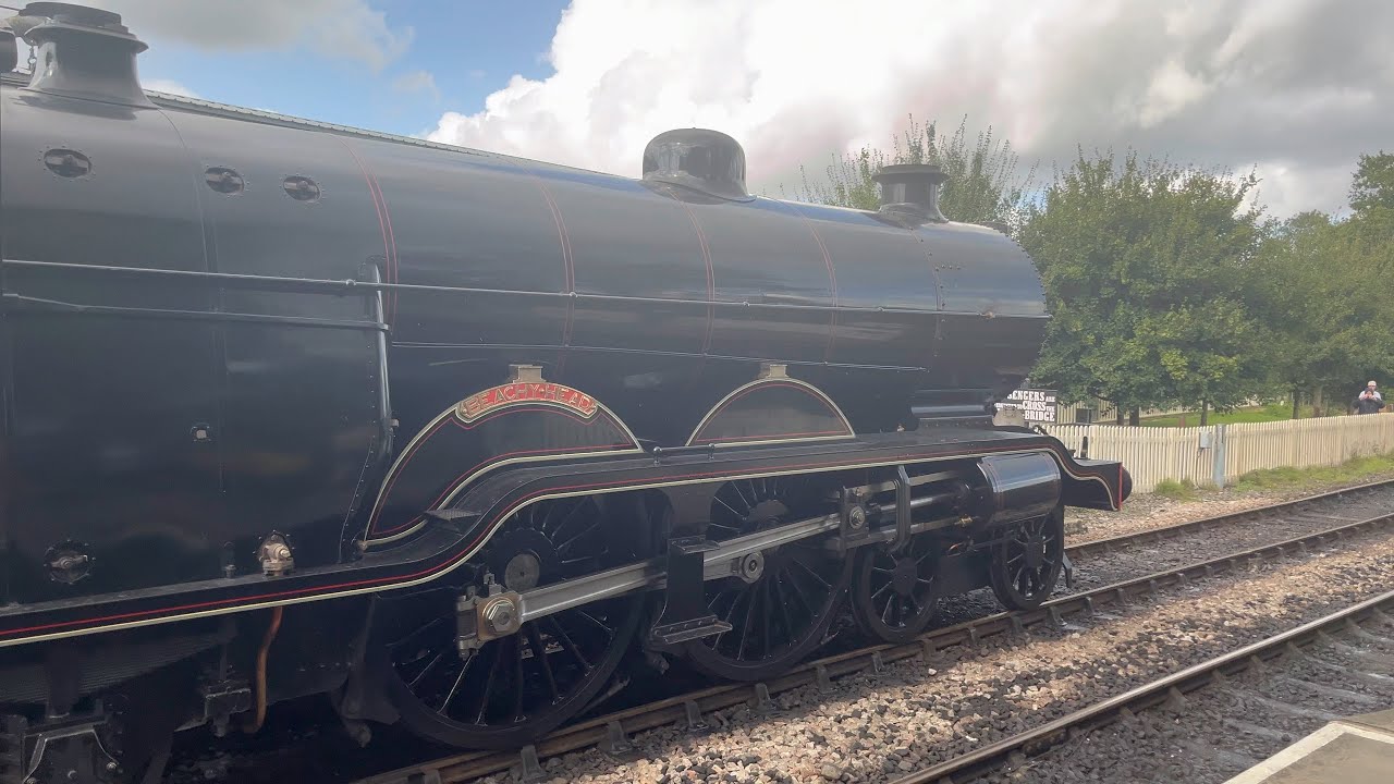 LB&SCR H2 Class “Beachy Head” Departs Sheffield Park on the Bluebell ...
