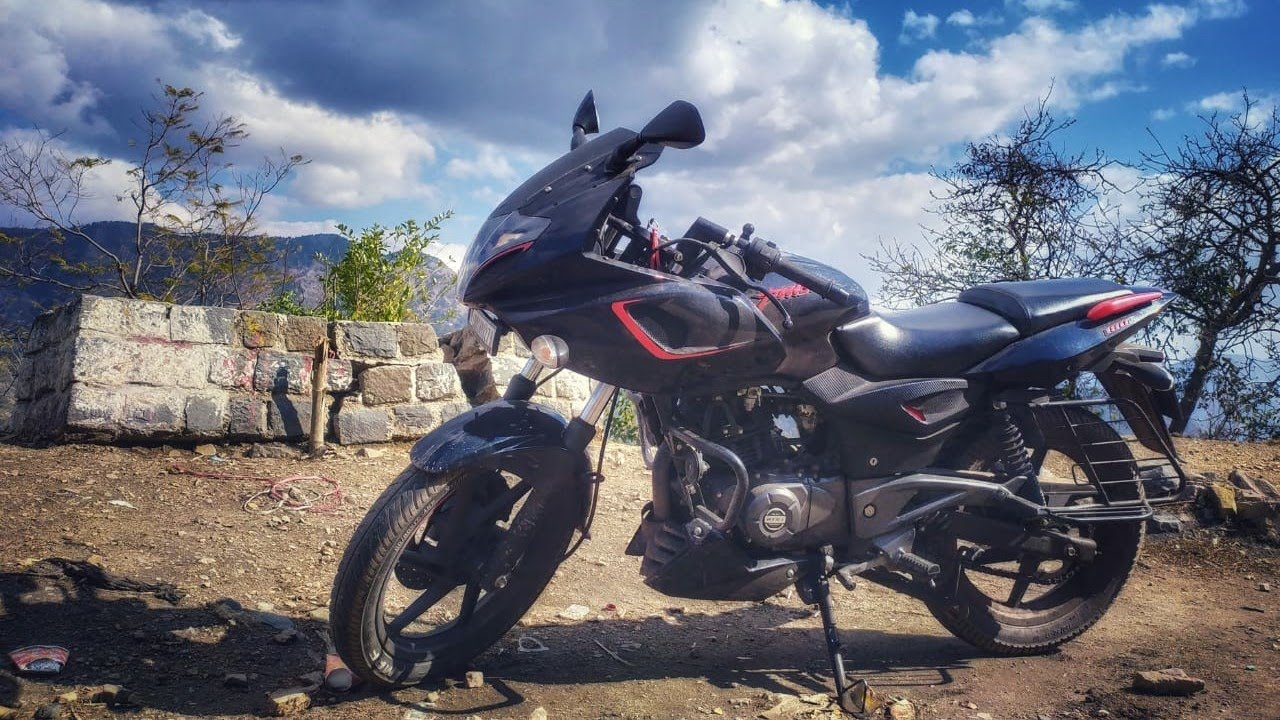 Pulsar 180 f Ownership review 2020. - YouTube