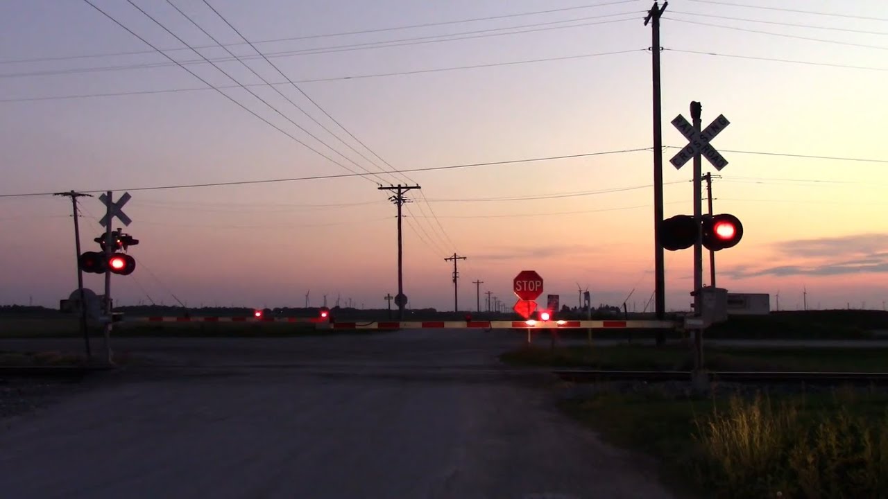County Road 900 South Railroad Crossing - AMTK 13 in Brookston, Indiana ...