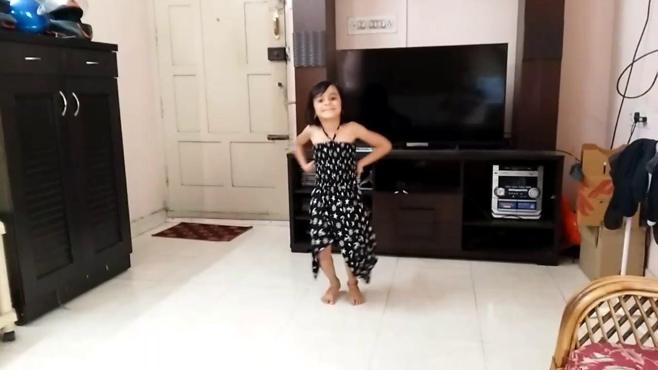 Deeksha Bhat - Galti se mistake - YouTube